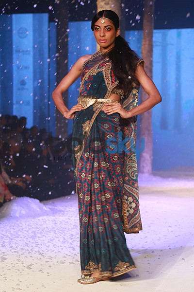 JJ Valaya Fashion Designer | JJ Valaya Designer Collection | JJ Valaya ...