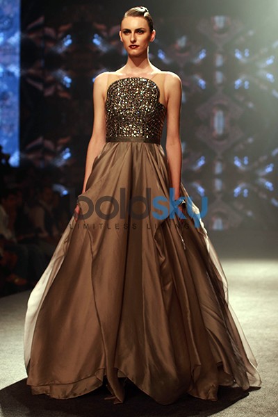 Shantanu And Nikhil Fashion Designer | Shantanu And Nikhil Designer ...