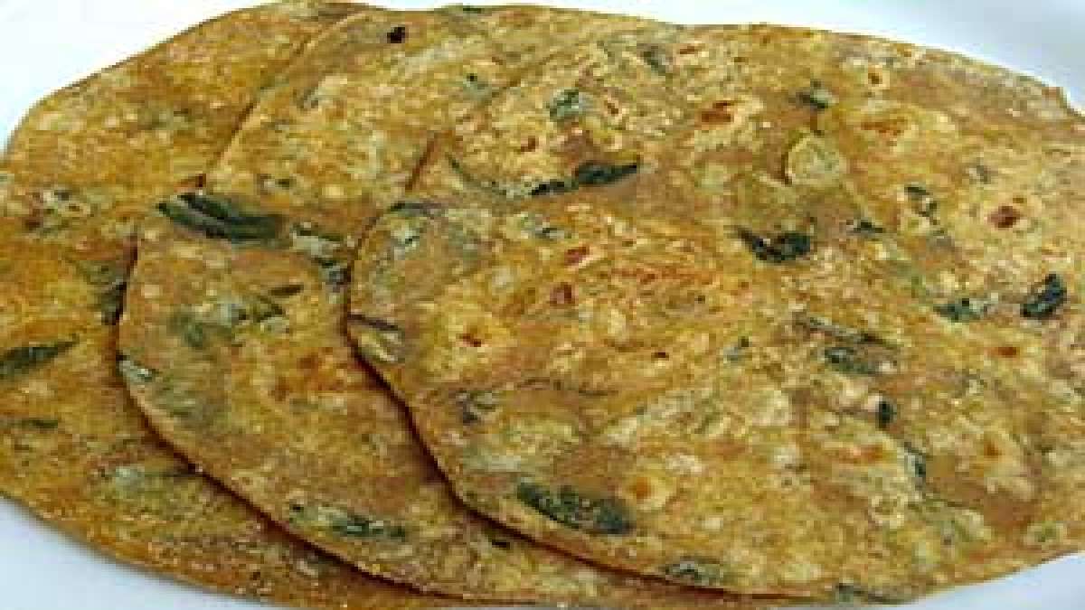 Methi Chapati Recipe, Flavored Indian Bread - Boldsky.com