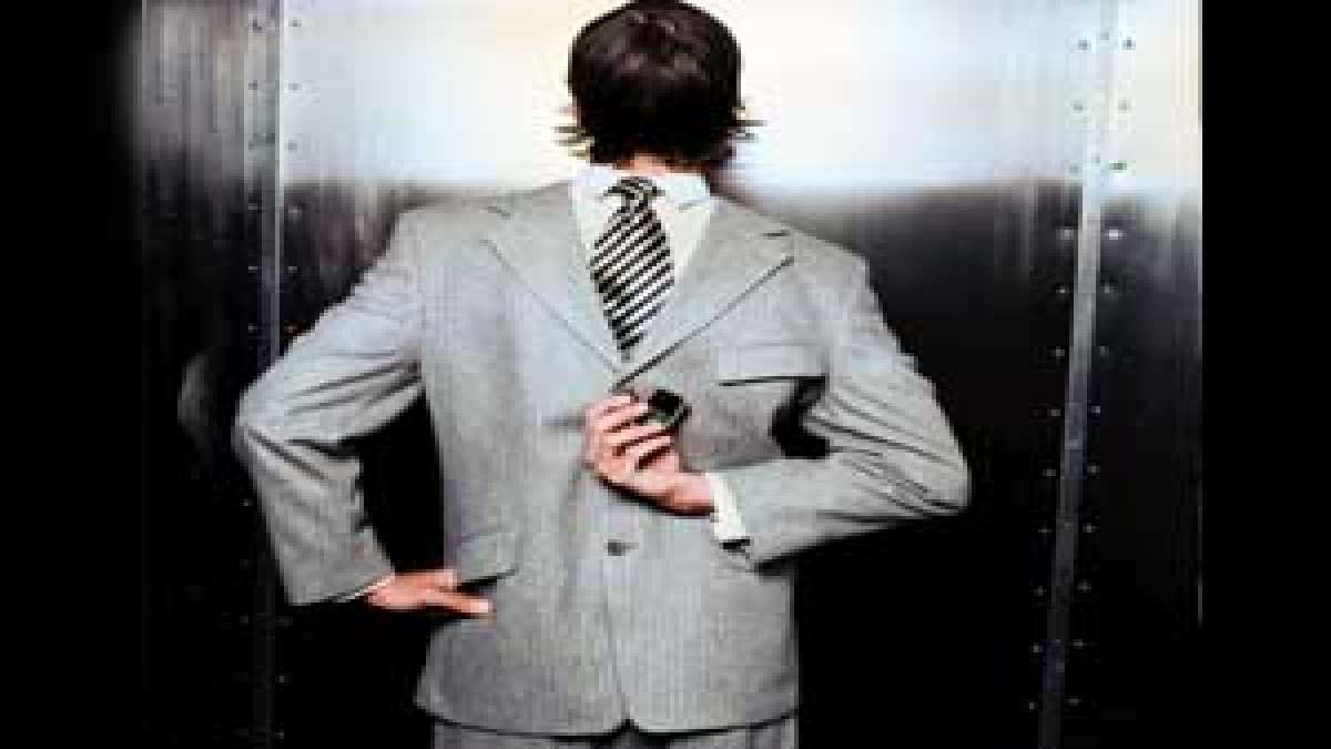 Top 10 Weird Jobs If You Are Considering A Job Change - Boldsky.com