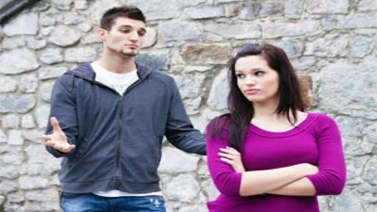 How To Say Sorry To A Girl? - Boldsky.com