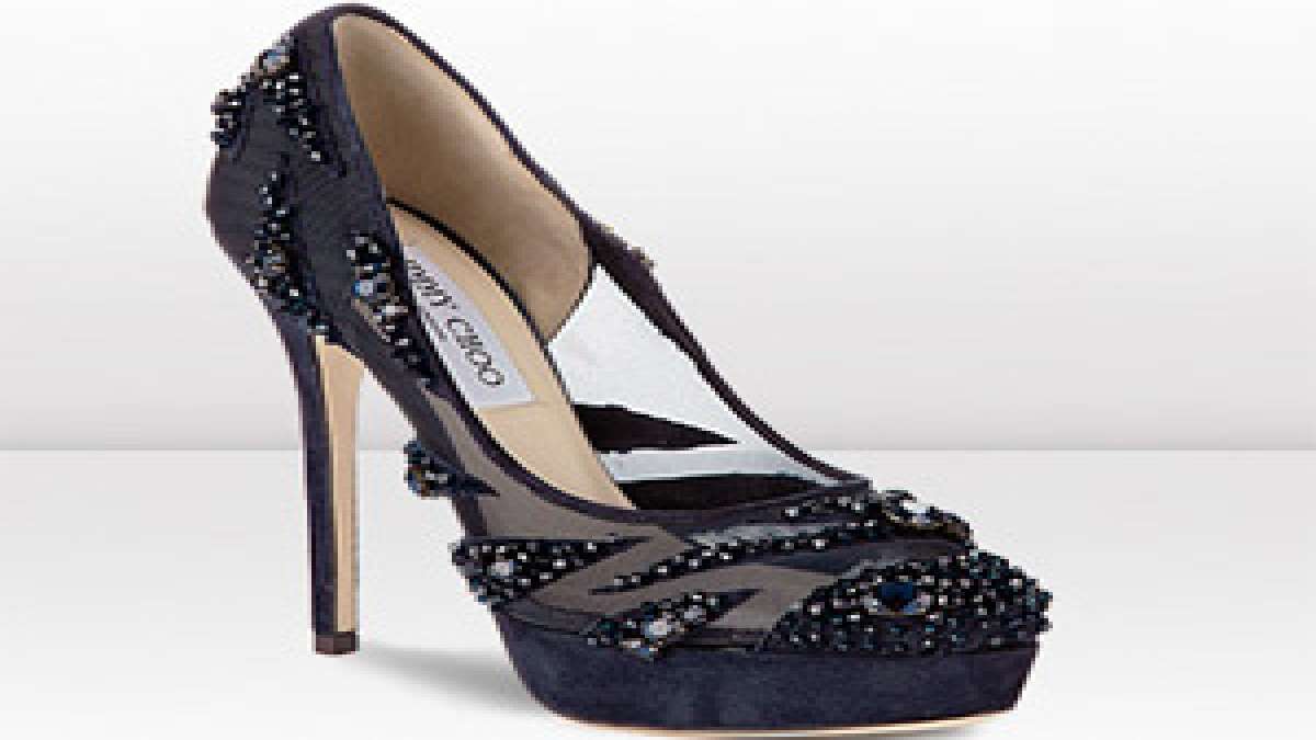 Top 4 Footwear Brands For Women - Boldsky.com