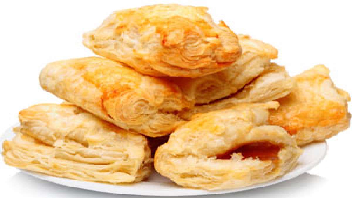 Easy Vegetable Puff Recipe - Indian Street Food - Boldsky.com