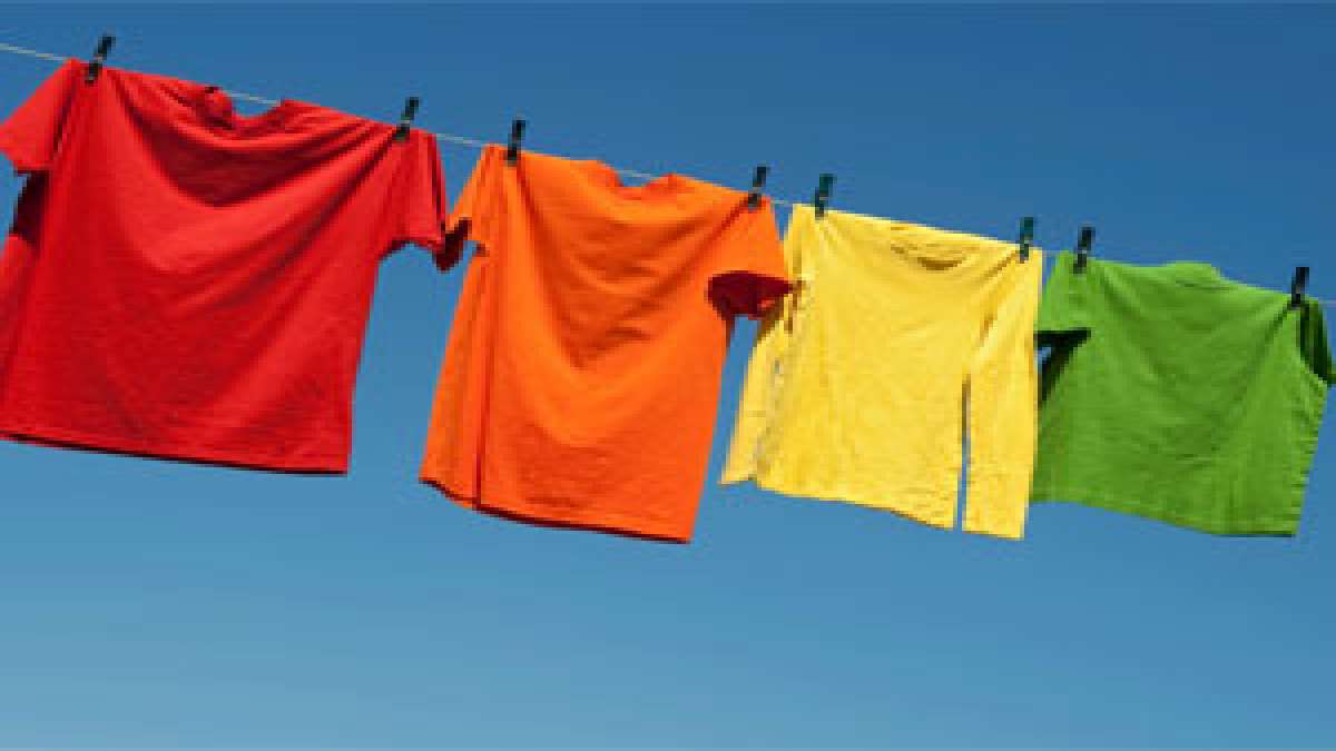 How To Wash & Maintain Coloured Clothes? - Boldsky.com