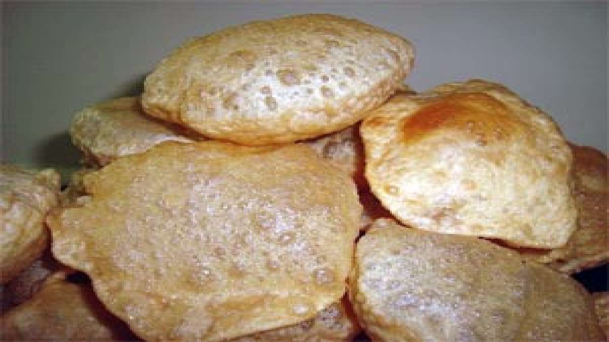 Poori Recipe: Two Ways Of Making It - Boldsky.com