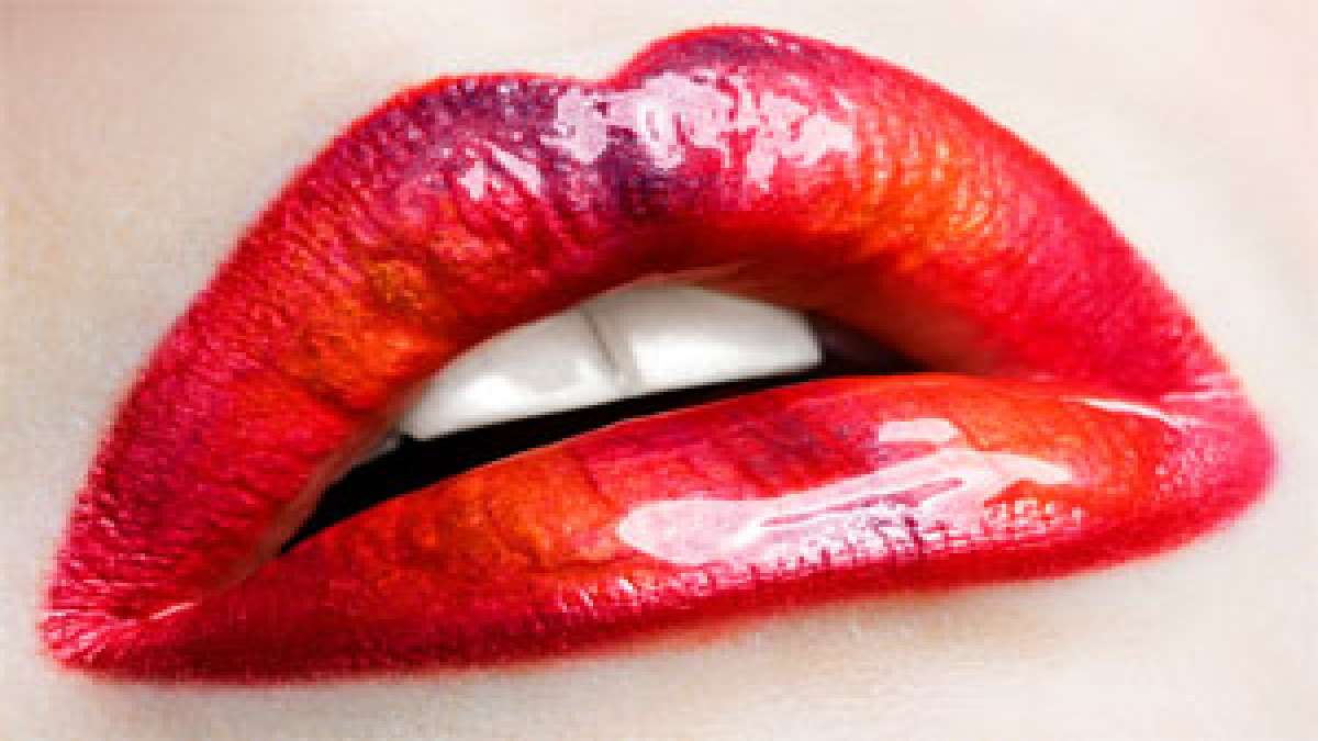 Want Red Lips For Valentine's Day? - Boldsky.com