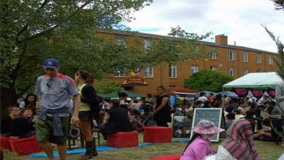 4 Most Bizarre Food Festivals! - Boldsky.com