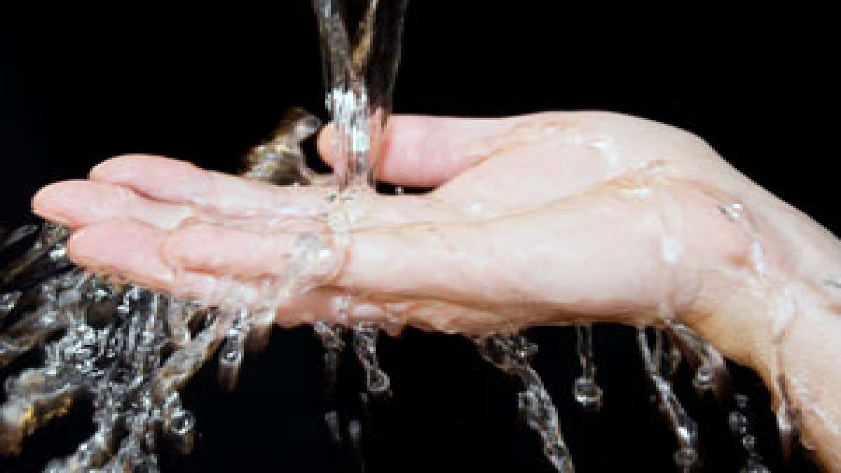 How To Minimize Water Usage In Summer? - Boldsky.com