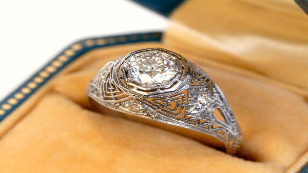 Most Expensive Celebrity Engagement Rings - Boldsky.com