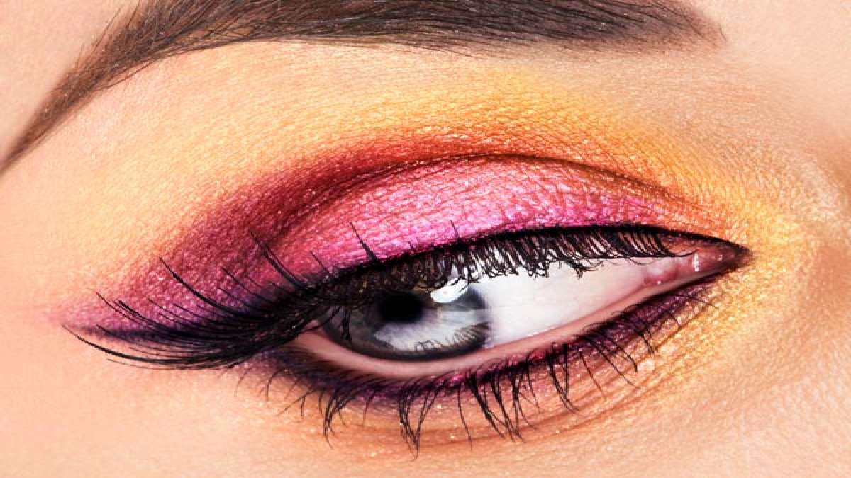 Steps To Get This Pink Eye Makeup - Boldsky.com