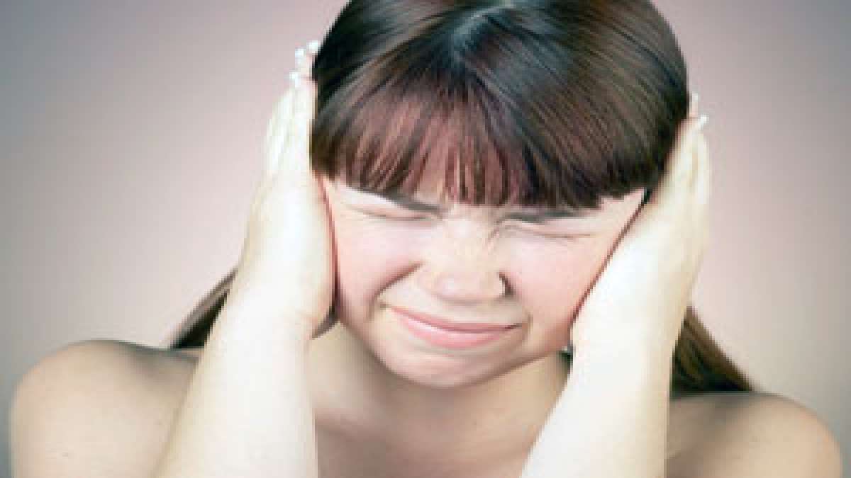 7 Most Annoying Sounds In The World - Boldsky.com