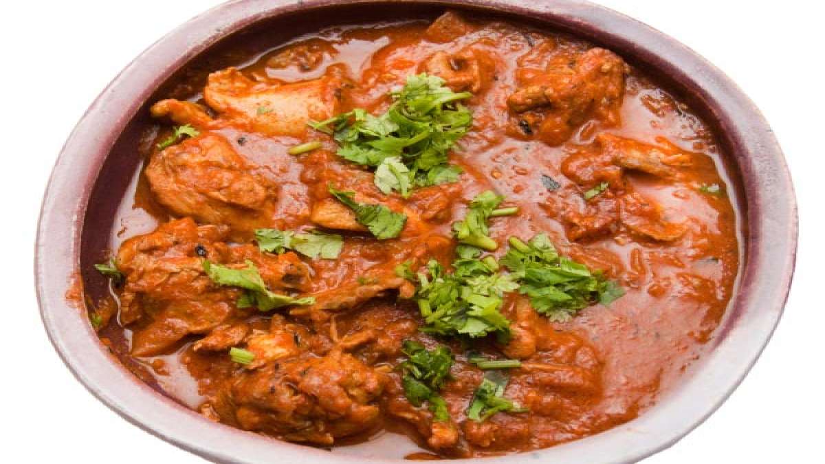 Malvani Chicken: Spicy Coastal Curry - Boldsky.com