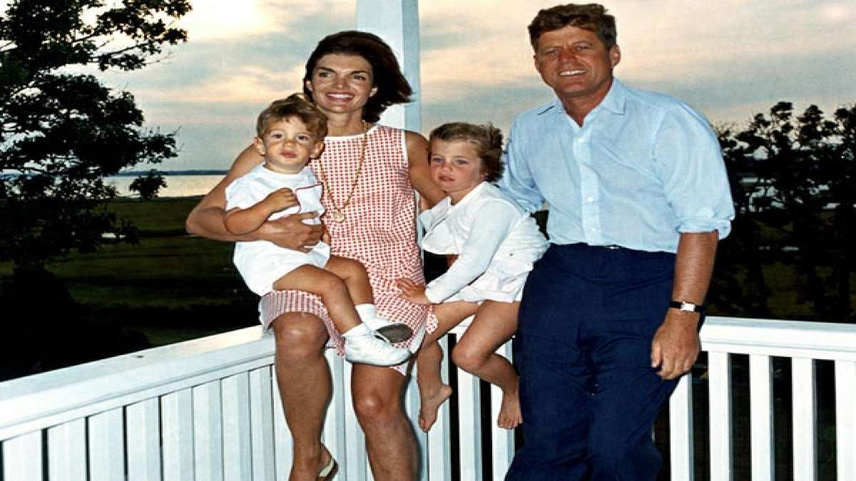 Top 4 Families With Tragic Histories - Boldsky.com