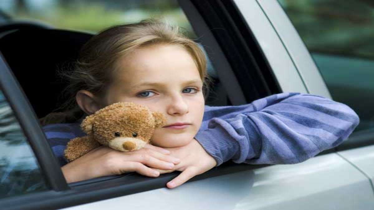 How To Handle Your Child's Car Sickness? - Boldsky.com