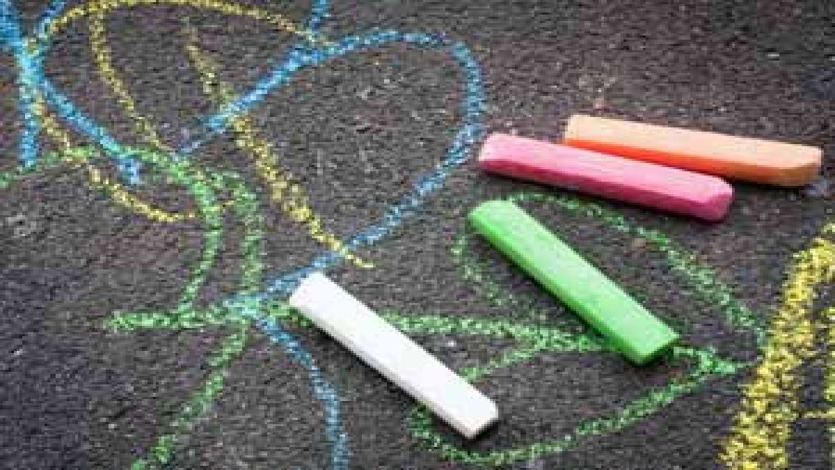 5 Uses Of A Chalk - Boldsky.com