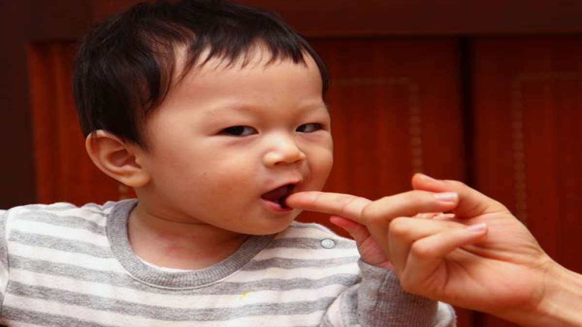 How To Stop Your Child From Biting Boldsky how-to-stop-your-child-from-biting-boldsky