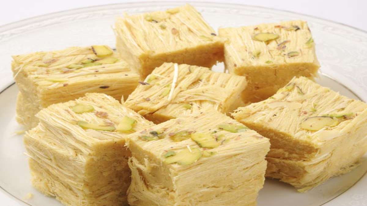 Soan Papdi: Soft Diwali Sweet - Boldsky.com