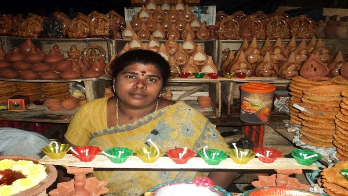 12 Diya Designs To Dazzle You This Diwali - Boldsky.com