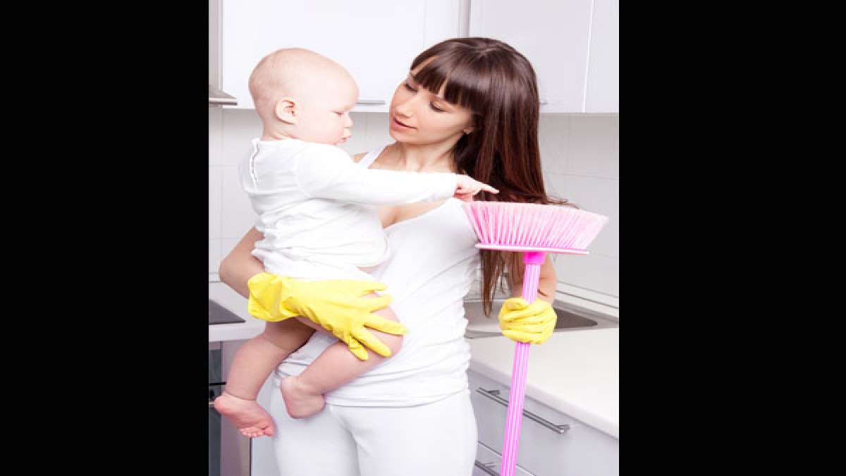 Cleaning Tips For New Parents - Boldsky.com