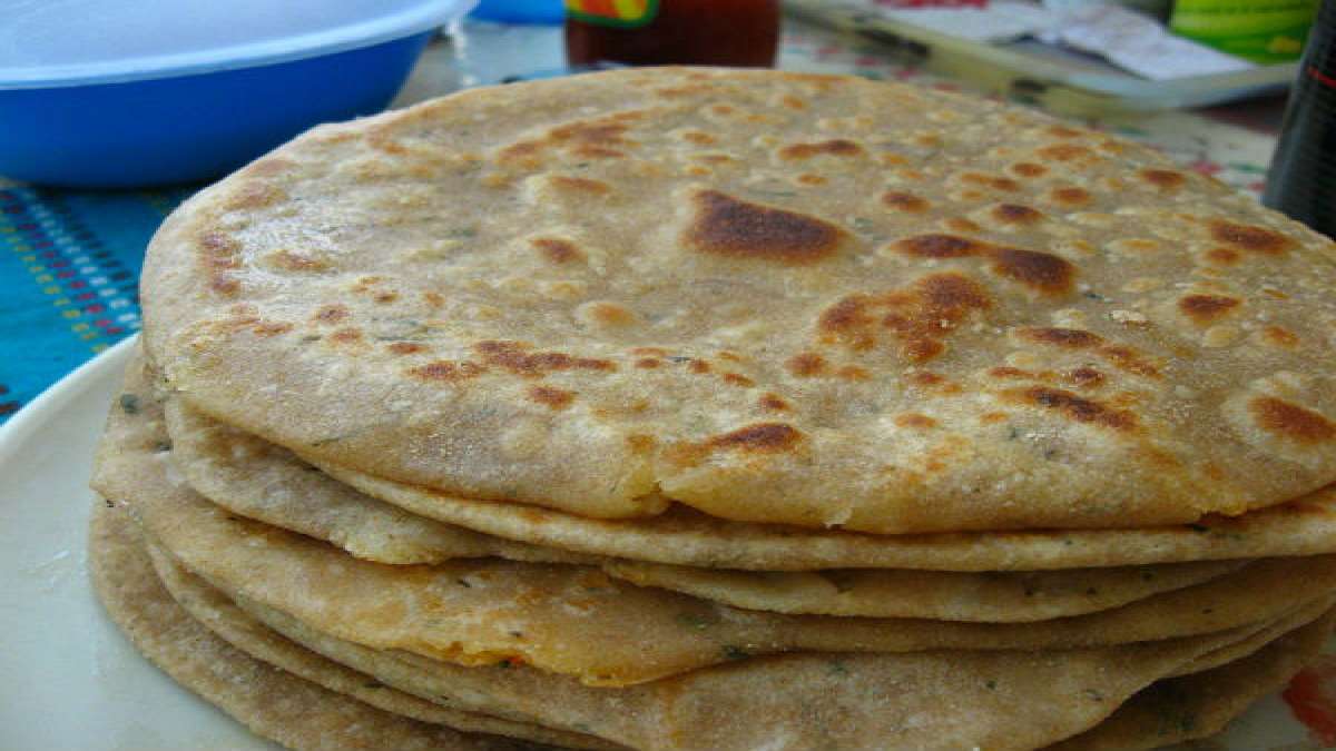 Aloo Pyaz Paratha: Breakfast Recipe - Boldsky.com