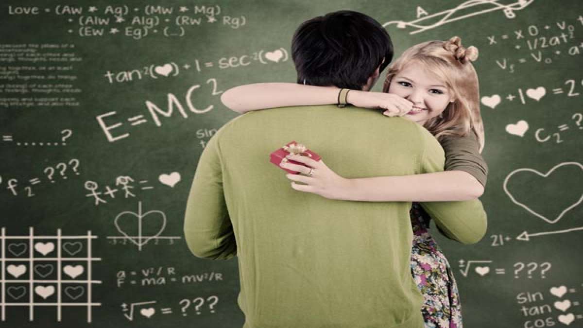 4 Easy Ways To Test Your Boyfriend - Boldsky.com