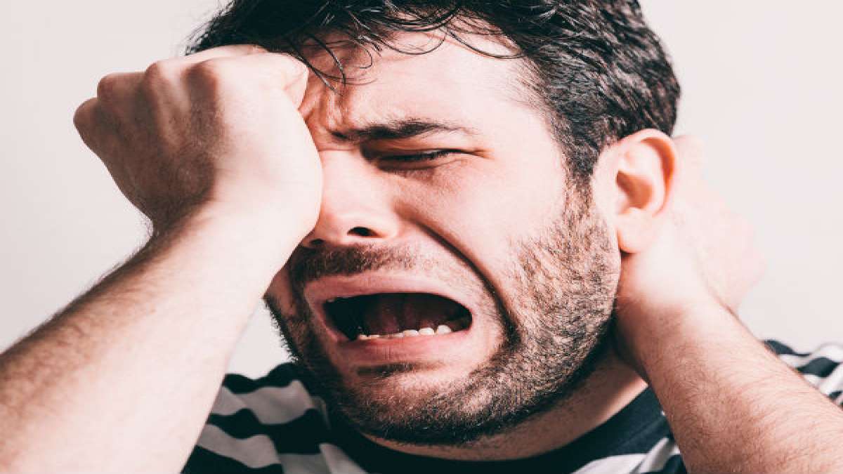 Funny Ways To Make Men Cry! - Boldsky.com