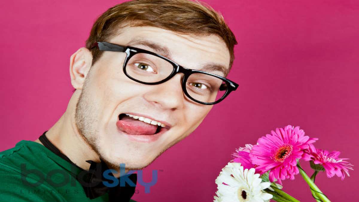 Creepy Things All Guys Do When They Like You - Boldsky.com