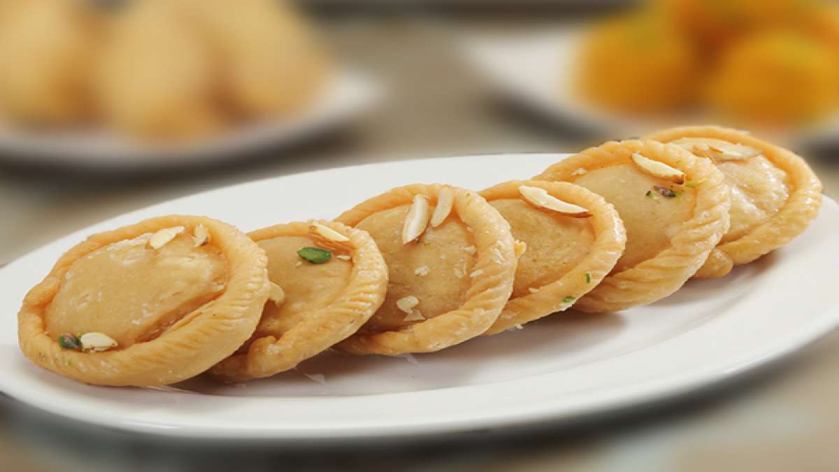 Badusha The Best Sweet For Festivals - Boldsky.com