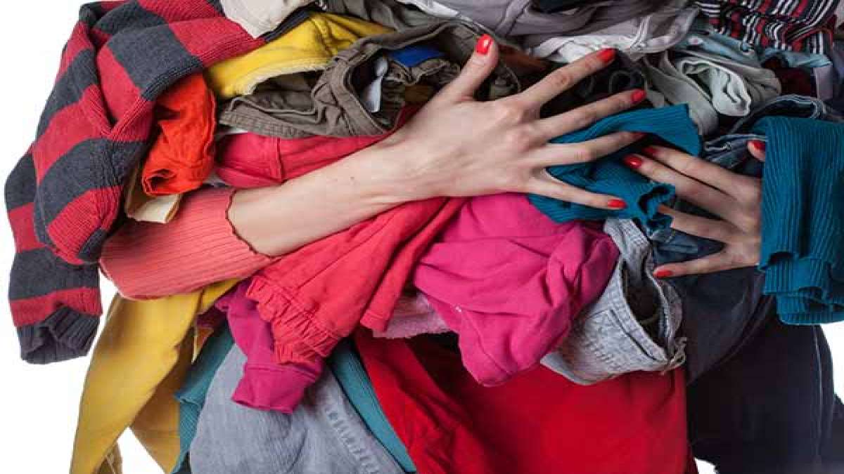 Awesome Ways To Prevent Clothes From Fading - Boldsky.com