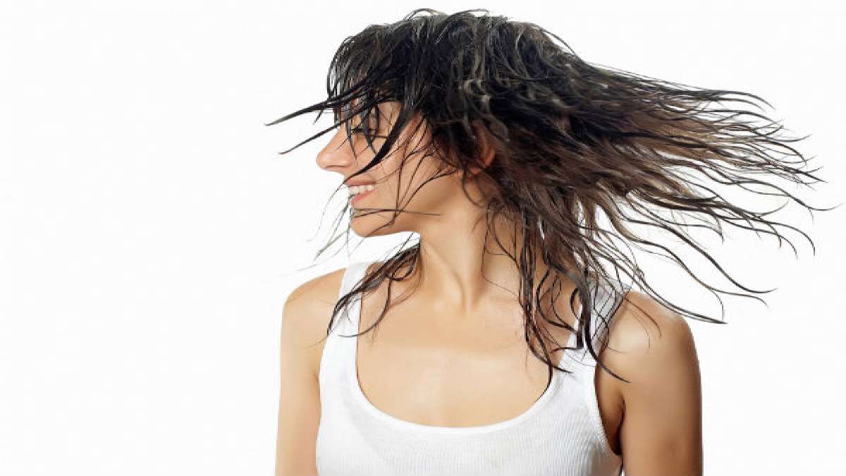 Natural Ways To Clean Hair Without Shampoo - Boldsky.com