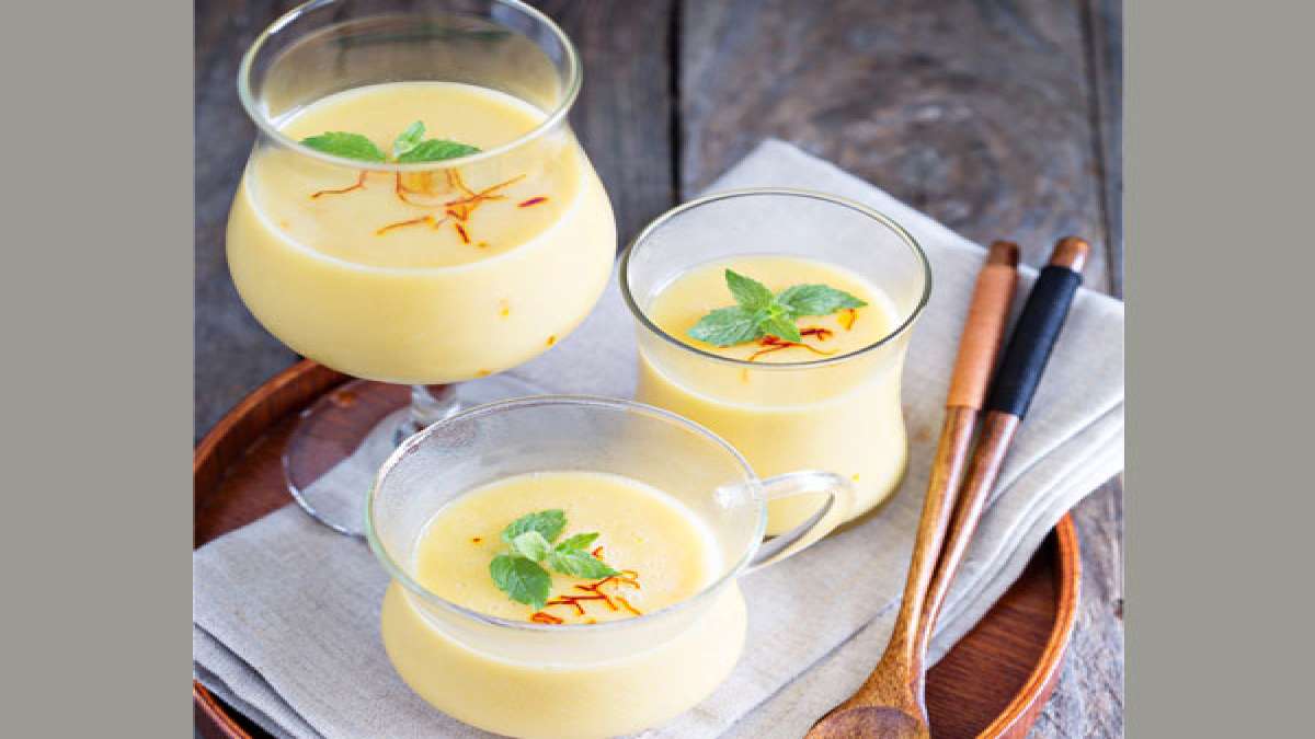 Healthy Kesar Pista Milkshake Recipe - Boldsky.com