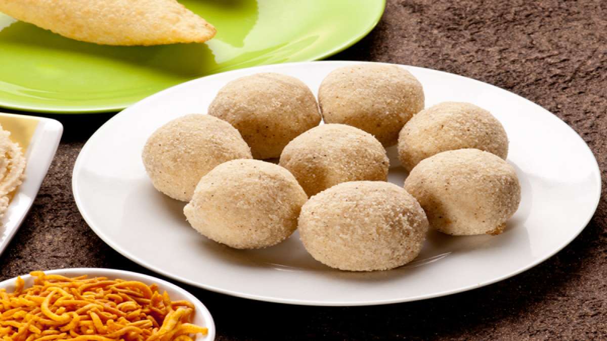 Simple And Quick Poha Sweet Recipe - Boldsky.com