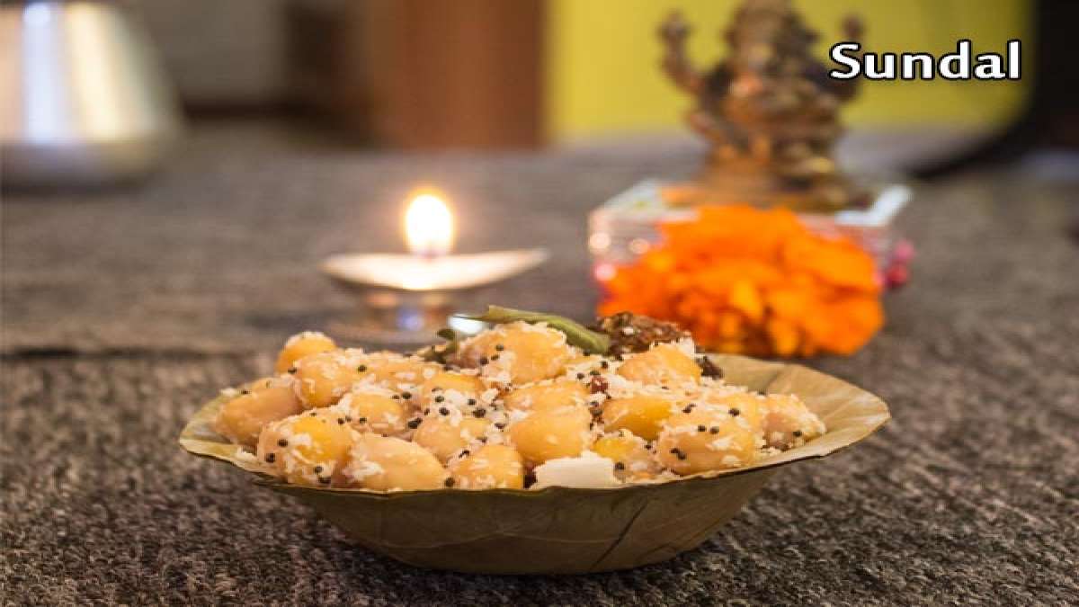 Sundal Recipe | White Chana Sundal Recipe | Kondakadalai Sundal Recipe ...