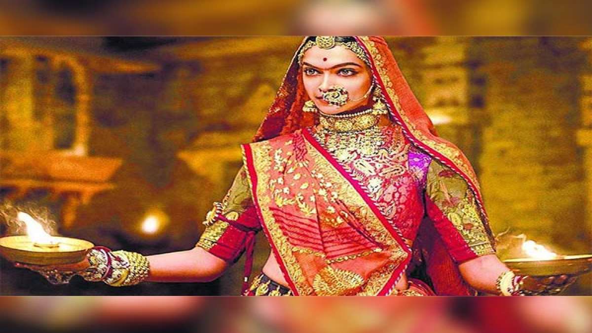 Padmavati's Ghoomar Facts: Deepika's 20+ Kg Lehenga To Royal Looks Of ...