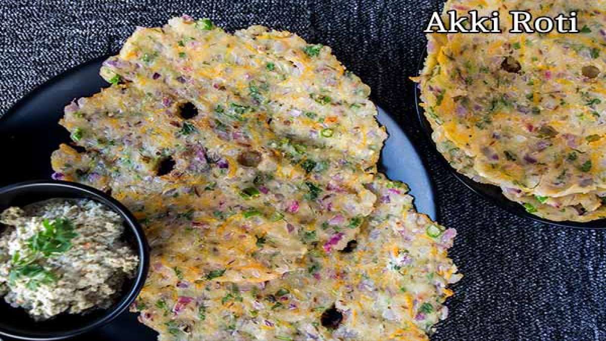 Akki Rotti Recipe: Karnataka Style Akki Rotti Recipe - Boldsky.com
