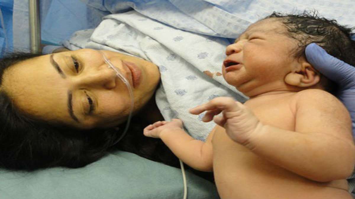 External Cephalic Version: Purpose, Procedure, Risks, Complications ...