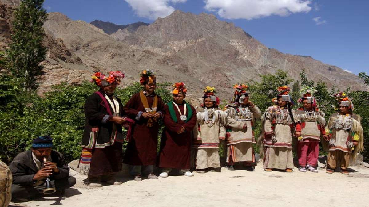 Pure Aryan Genes Makes Women Visit This Place To Get Pregnant Here ...