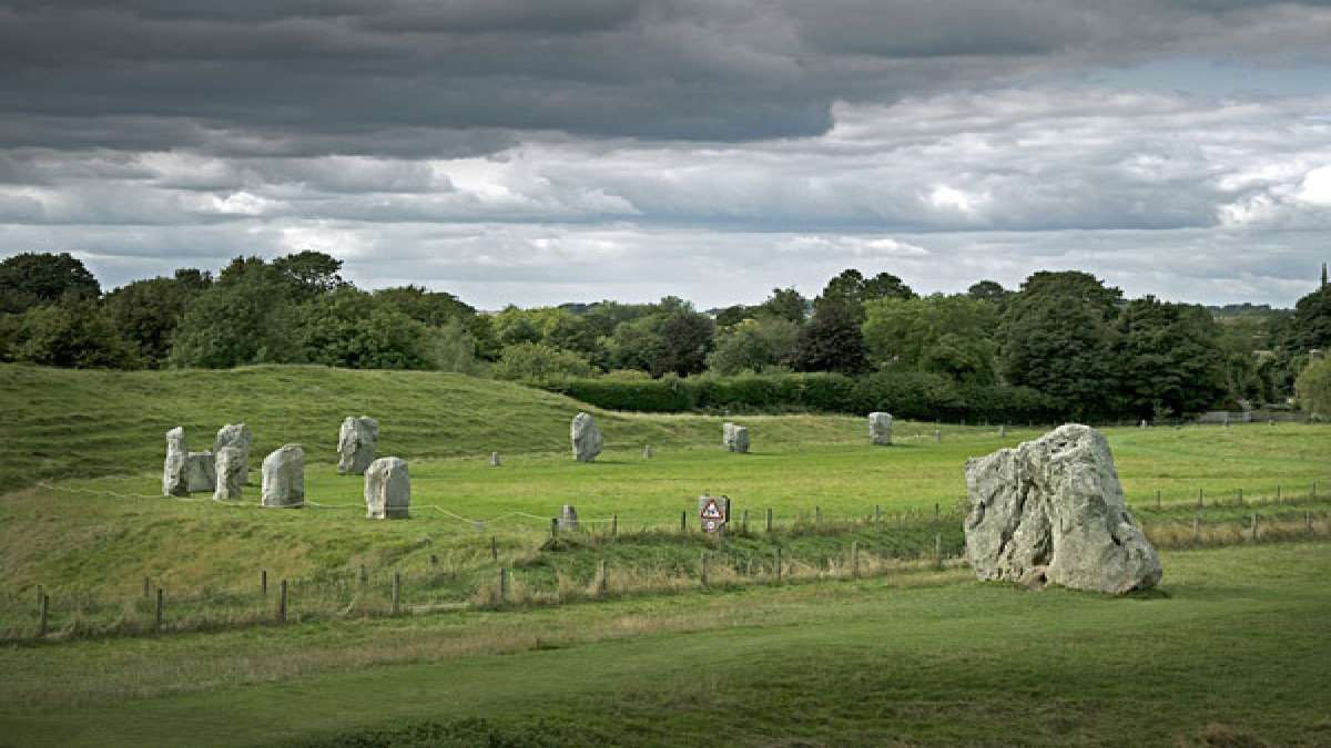 History Behind Unbelievable Mysterious Stones Found On The Earth ...