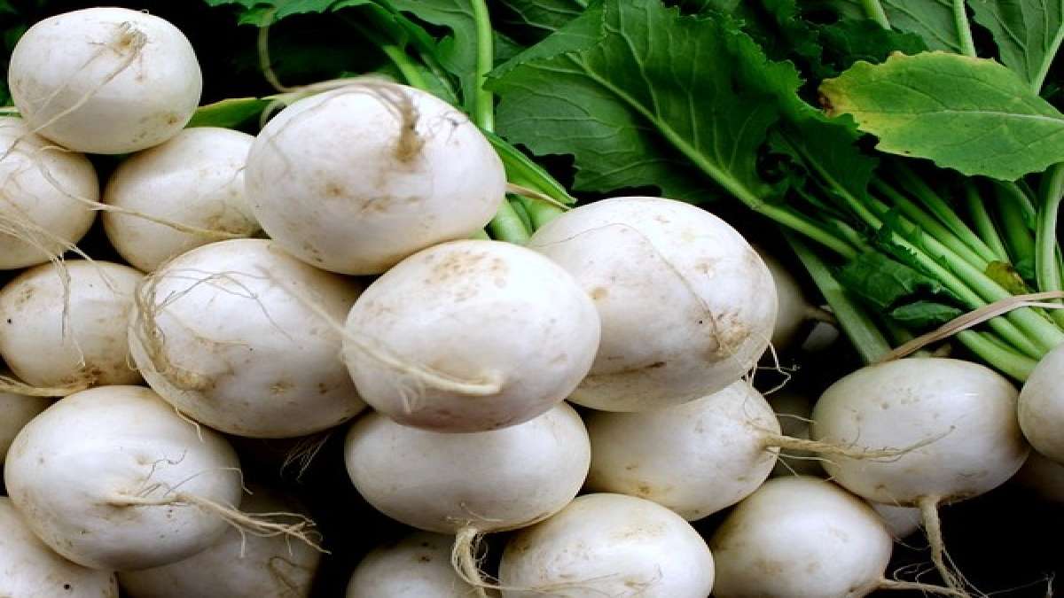 10 Health Benefits Of Turnips, Nutrition, Recipes And Caution - Boldsky.com
