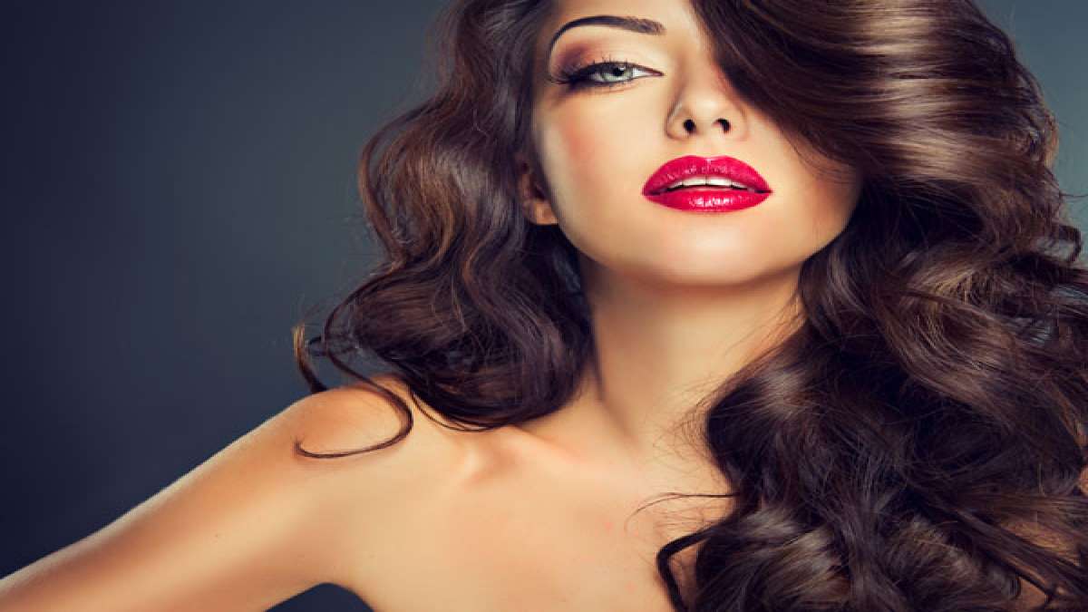 How To Choose The Right Hair Parting Based On Your Face Shape - Boldsky.com