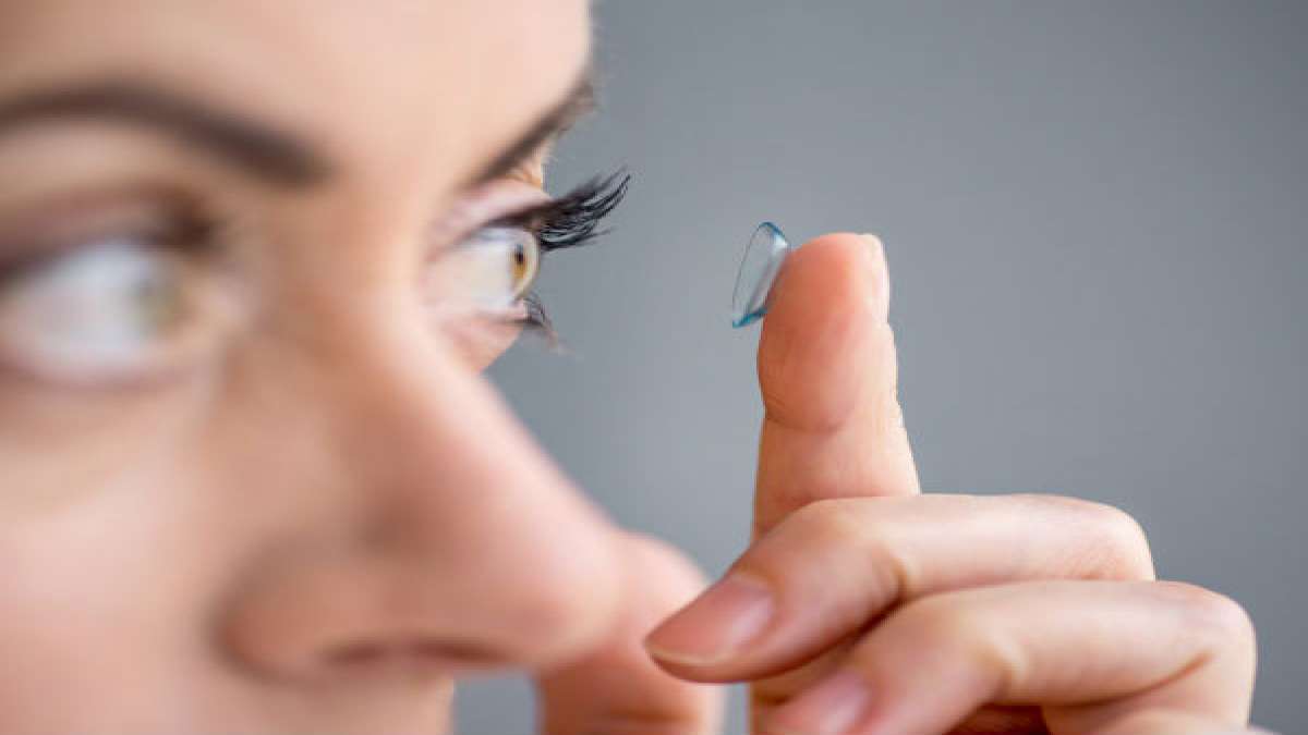 9 Dangerous Side Effects Of Contact Lenses You Should Know - Boldsky.com
