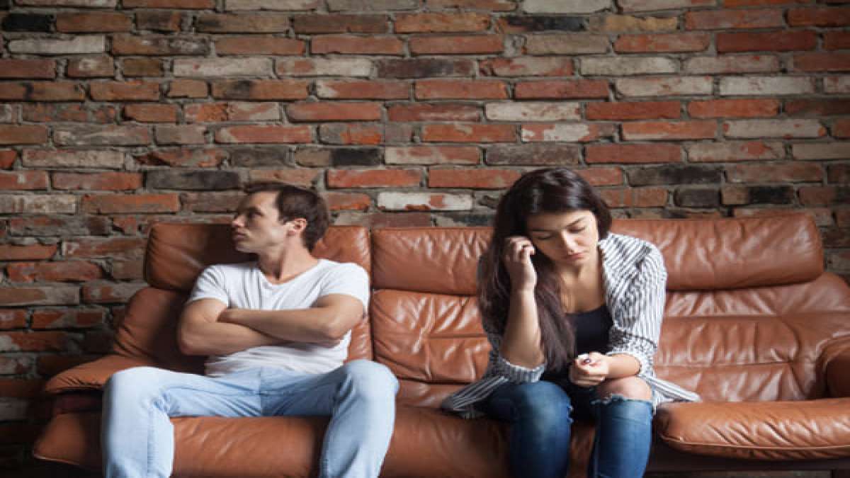 6 Powerful Tips To Deal With Your Rude Boyfriend - Boldsky.com