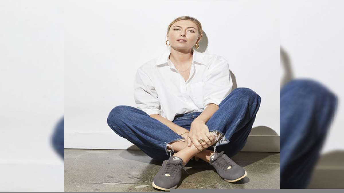 Tennis Star Maria Sharapova Looks Stylish On A Magazine Cover - Boldsky.com