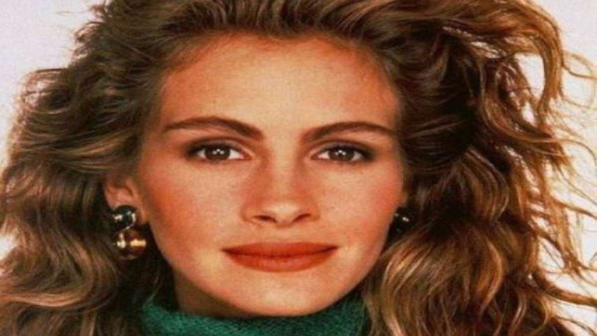 Smokey Eyes, Deeper Lip Liner And All That Was 90s Make-up - Boldsky.com