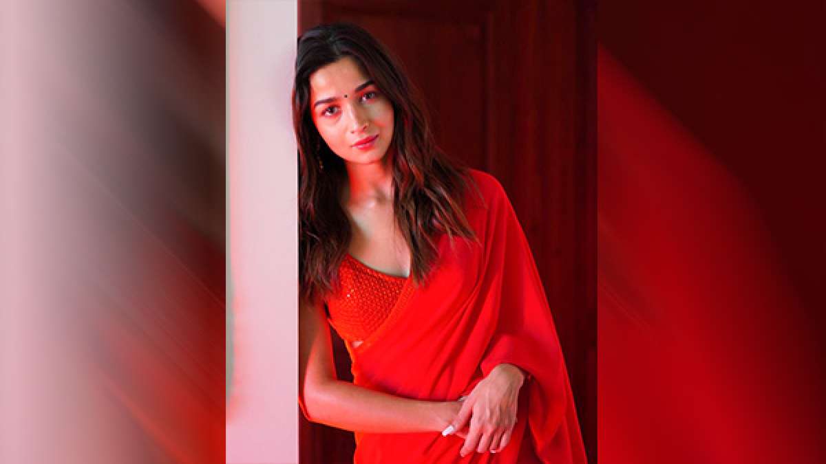 Alia Bhatt Takes Our Breath Away With Her Red Lehenga Saree At The RRR ...