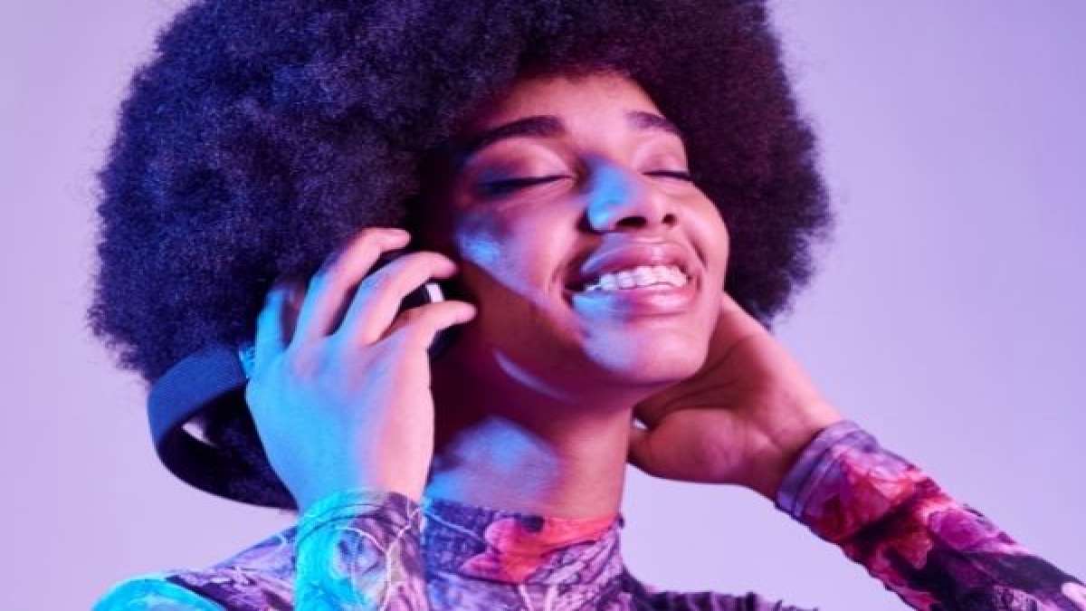 Expert Article: Positive Impact Of Music On Mental Health - Boldsky.com
