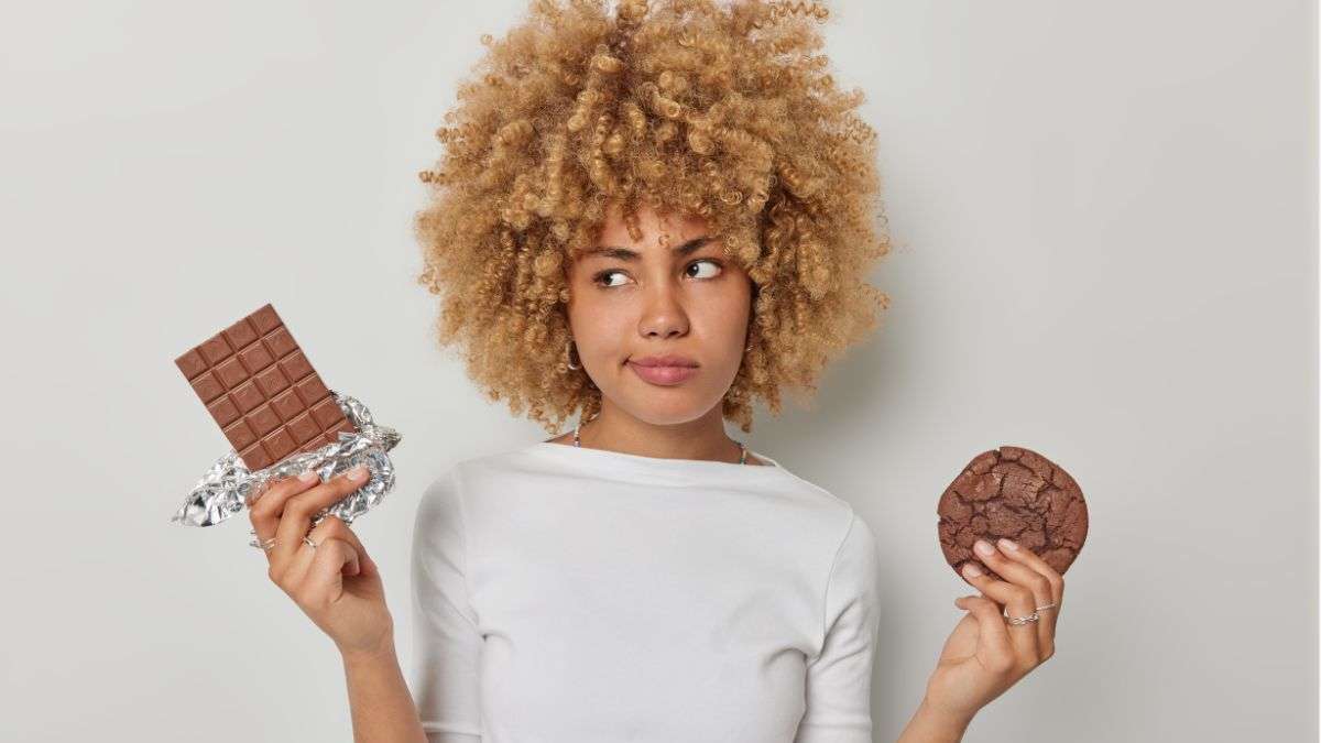 Myths vs Facts: Does Chocolate Cause Acne? - Boldsky.com