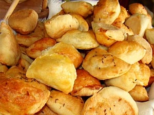 Fried Modak Recipe For Ganesh Chaturthi - Boldsky.com