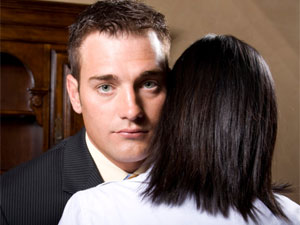Is It Right To Keep Secrets In A Marital Relationship? - Boldsky.com