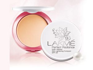 Skin Lightening: Lakme Perfect Radiance Range - Boldsky.com